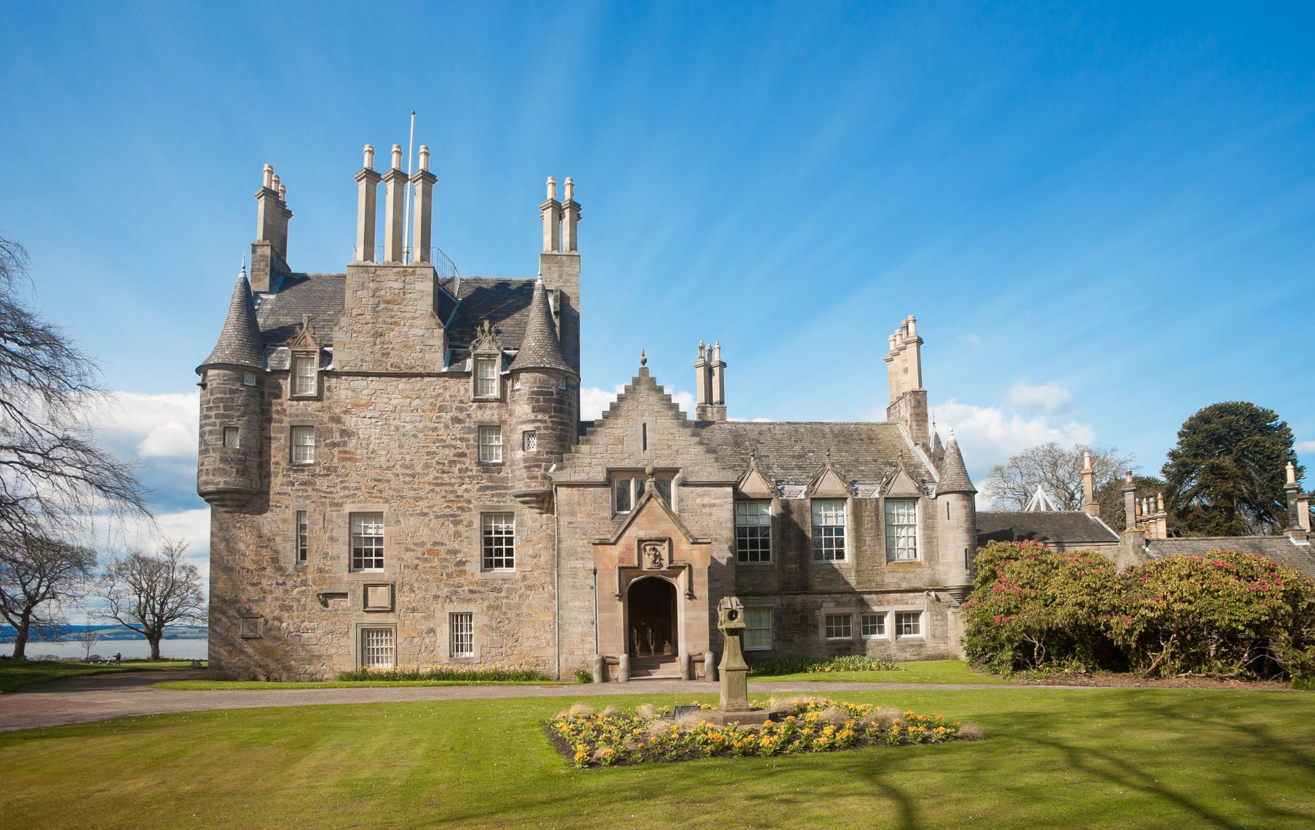 Property finders advice | Buying a castle in Scotland