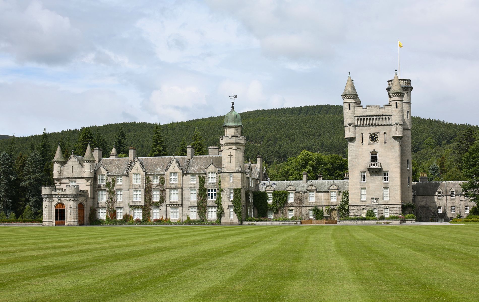 Property finders advice | Buying a castle in Scotland